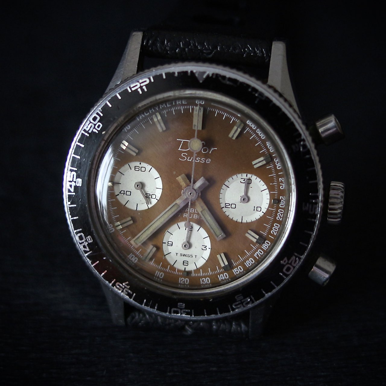 Difor Landeron 349 : un pingouin sous les Tropiques – Chronographes