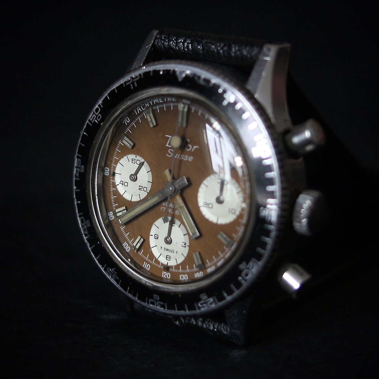 Difor Landeron 349 : un pingouin sous les Tropiques – Chronographes